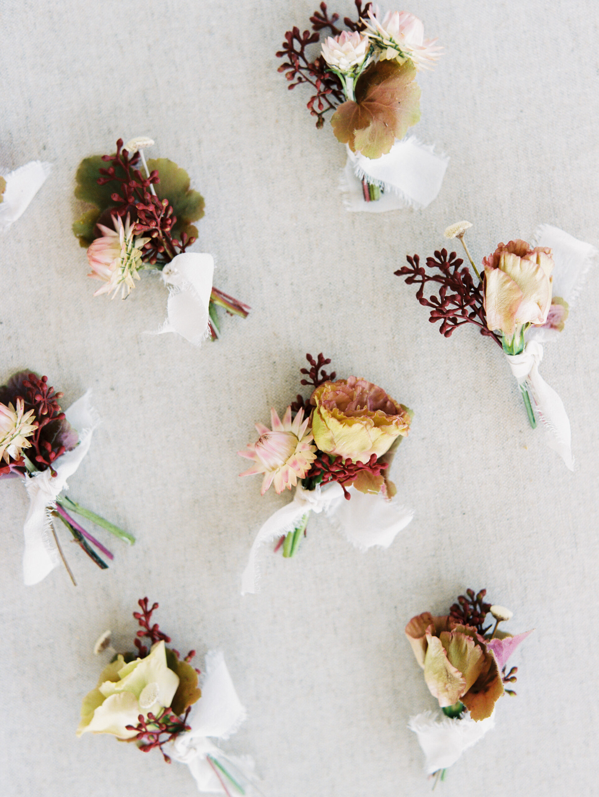 Wedding flower design: PERSONAL FLOWERS - Olive and Gene
