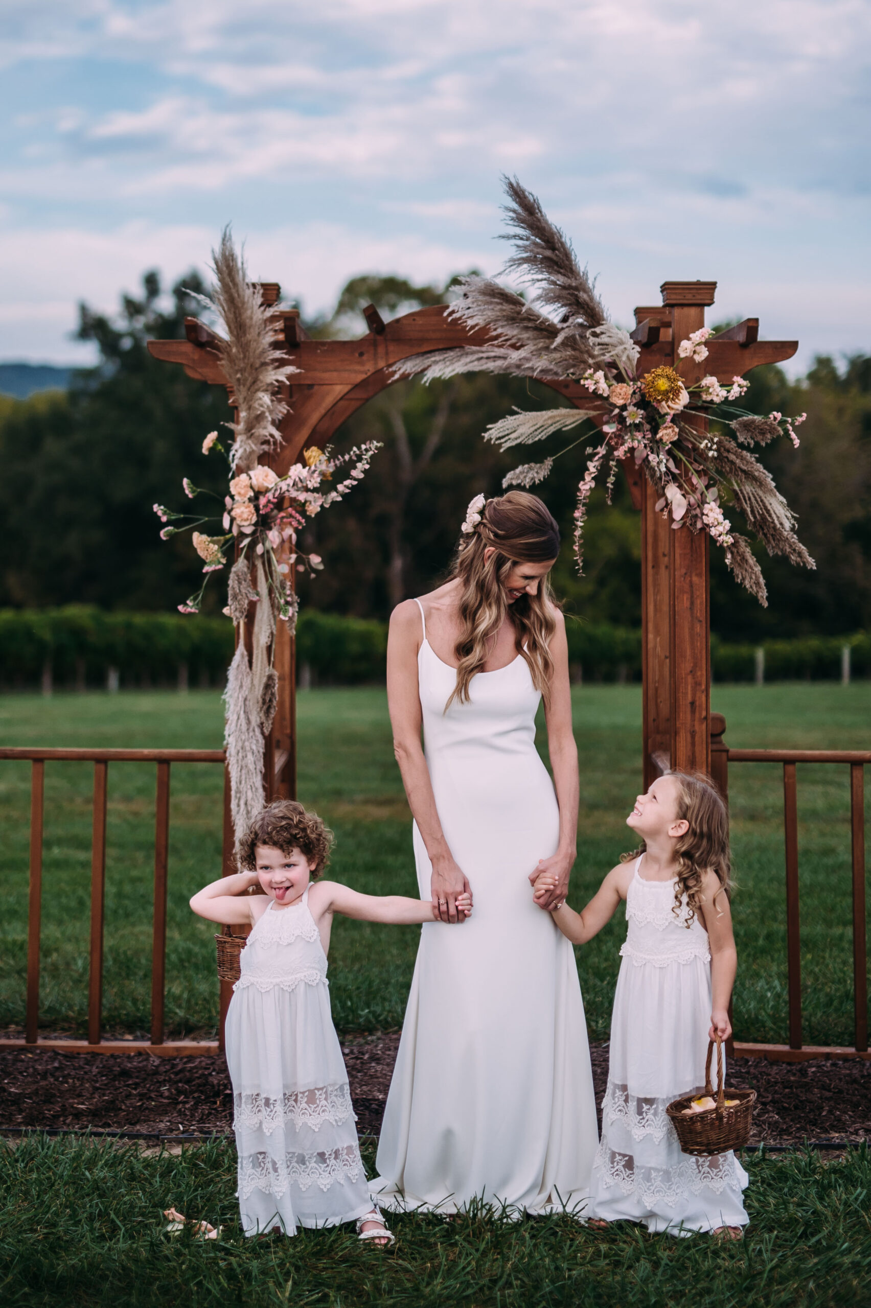 Wedding flower design: CEREMONY - Olive and Gene